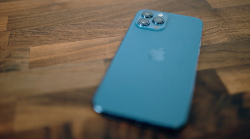 Intip Deretan iPhone yang Masih Worth It Dibeli di Tahun 2024! - PCplus Live